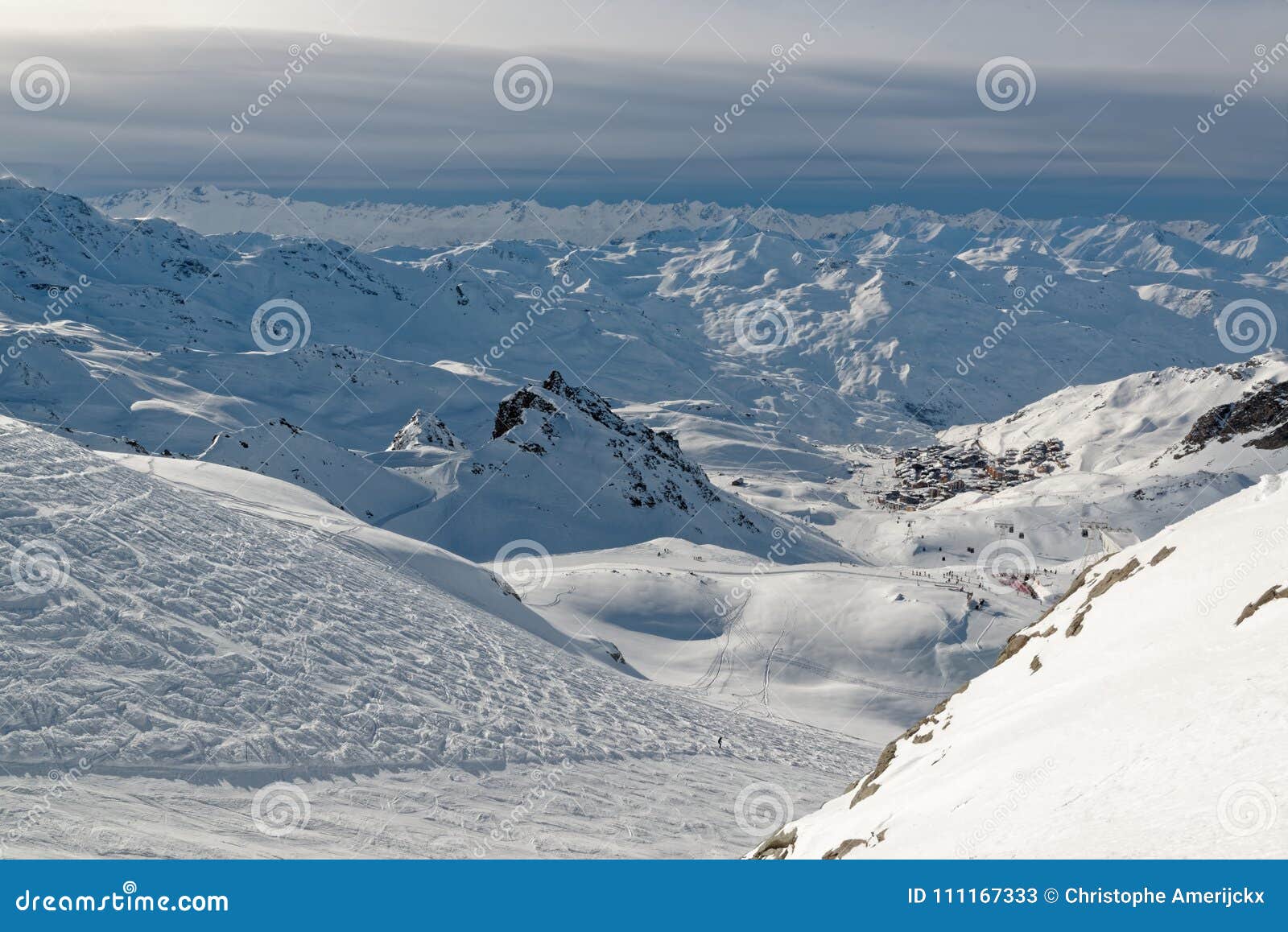 Val Thorens Desde Arriba De Le Peclet Imagen de archivo - Imagen de ...