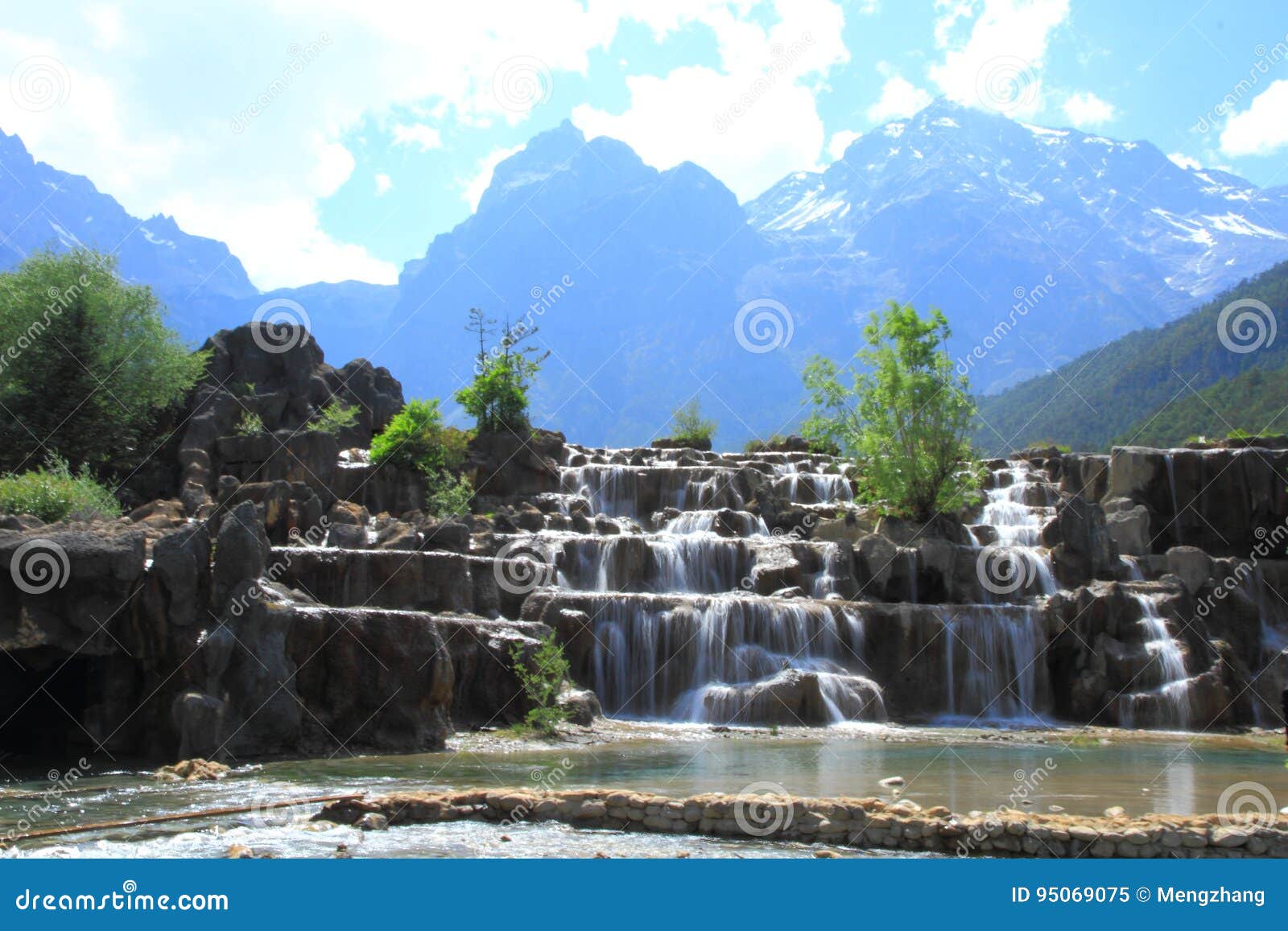 Vale Da Lua Azul, Lijiang, China Imagem de Stock - Imagem de recurso ...