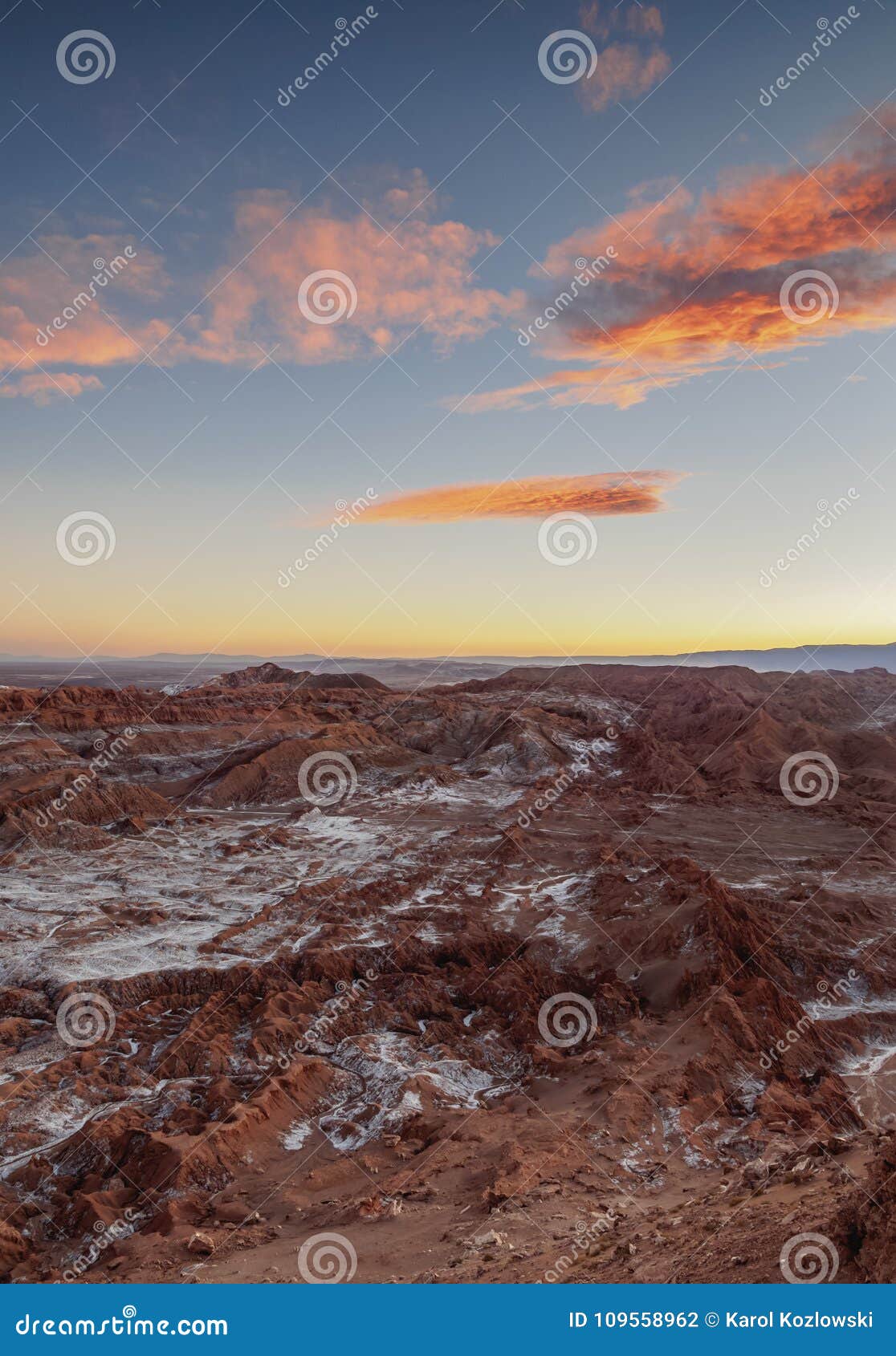 Vale Da Lua, Deserto De Atacama No Chile Foto de Stock - Imagem de ...