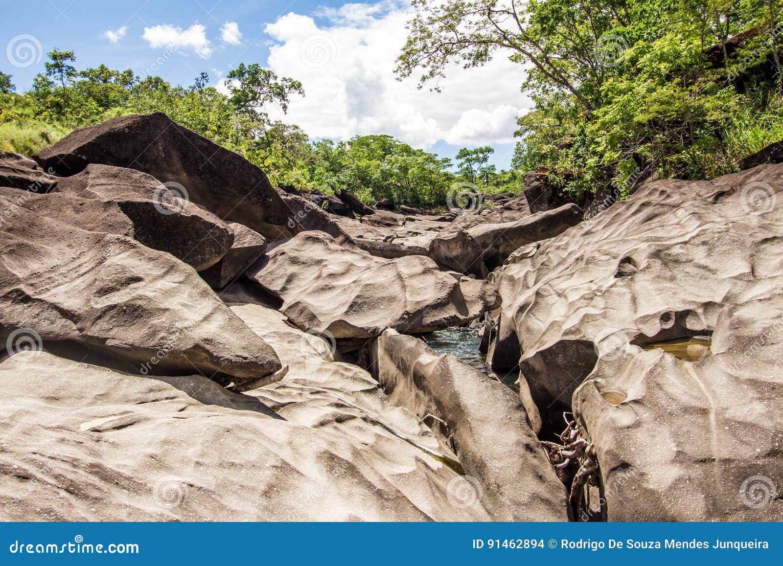 Vale Da Lua Waterfall, Chapada Dos Veadeiros Stock Photo - Image of ...