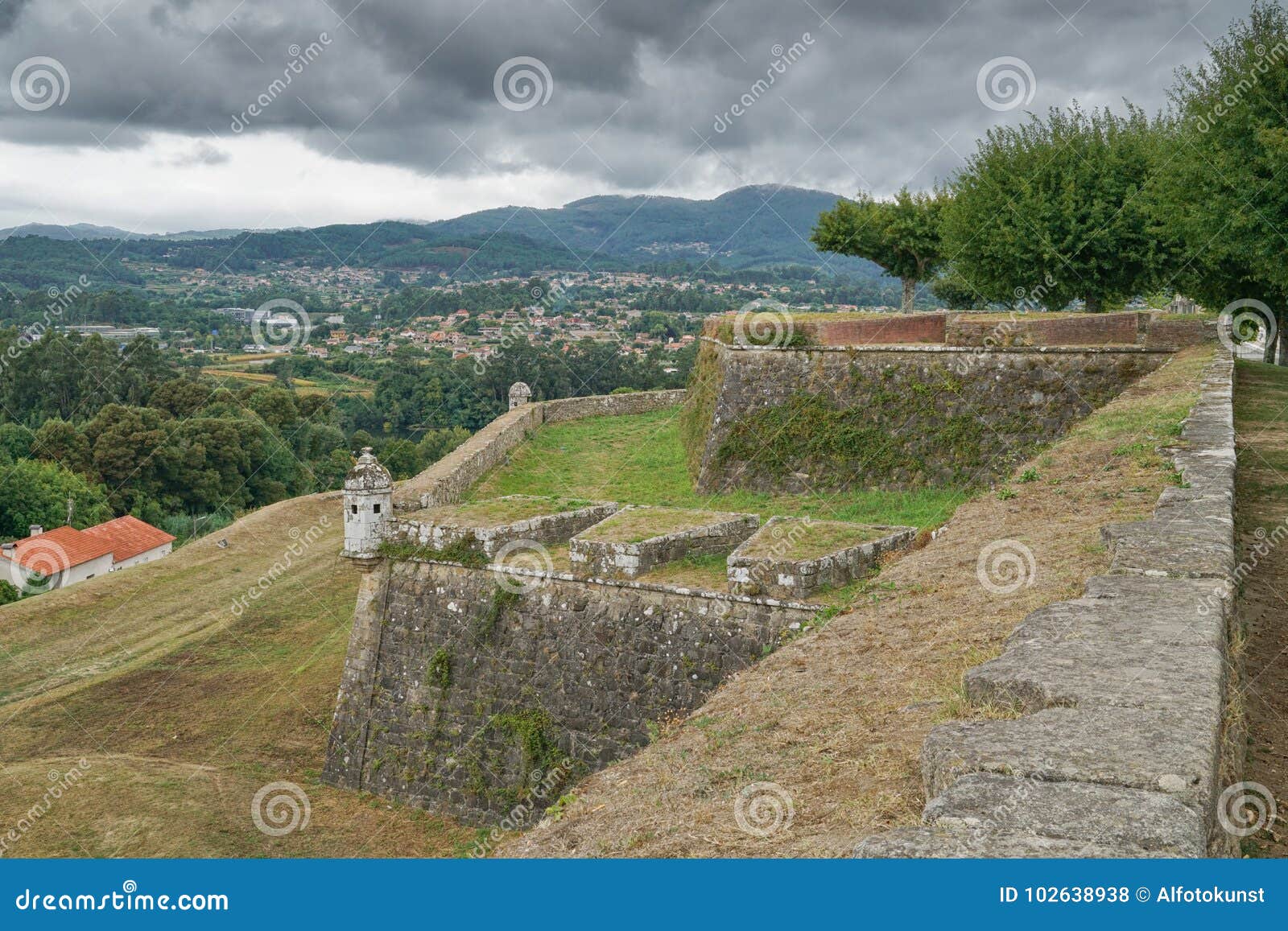 Valenca, Portugal, Europa stockfoto. Bild von anziehung - 102638938