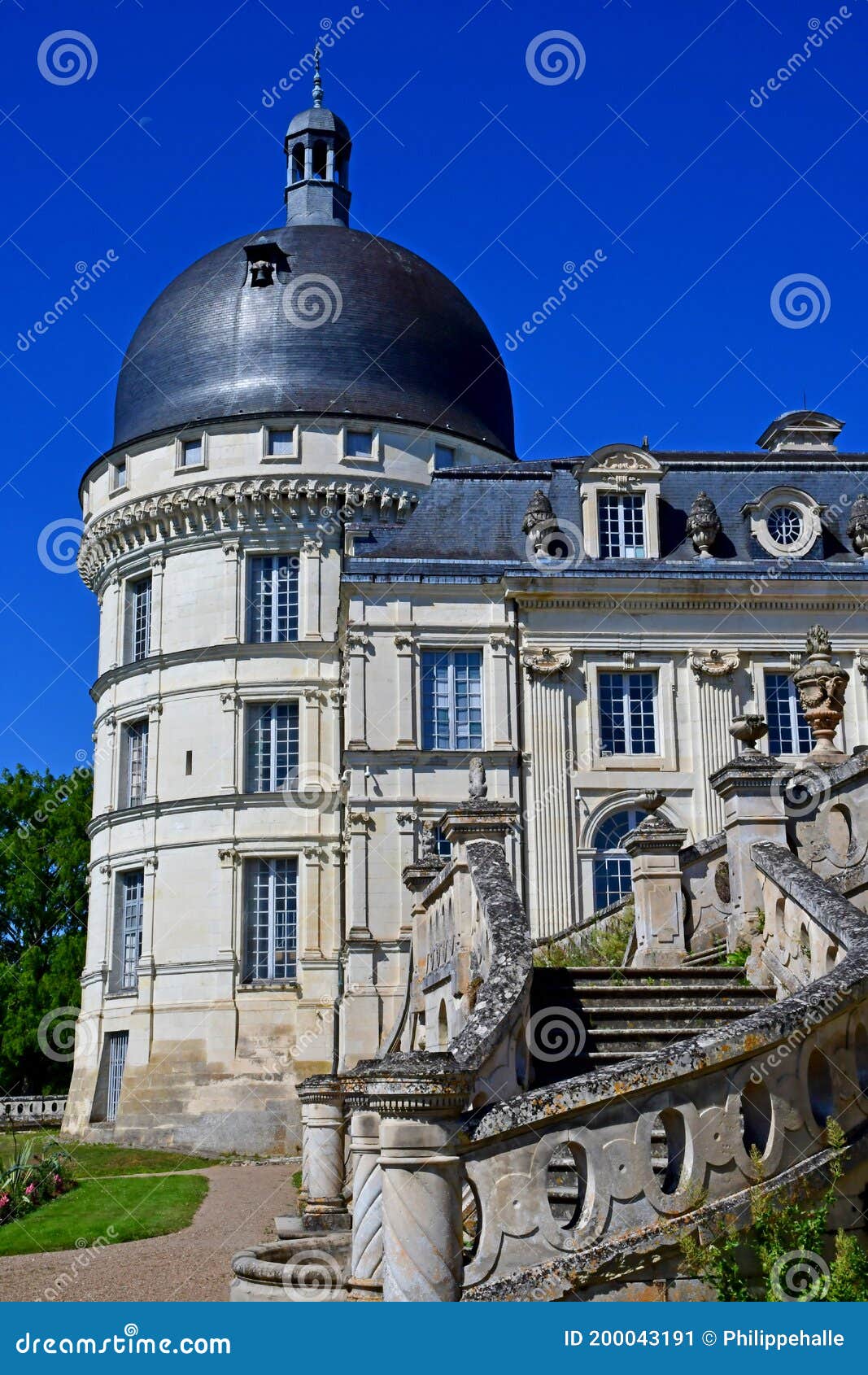 Valencay; France - July 13 2020 : the Castle Editorial Photo - Image of ...