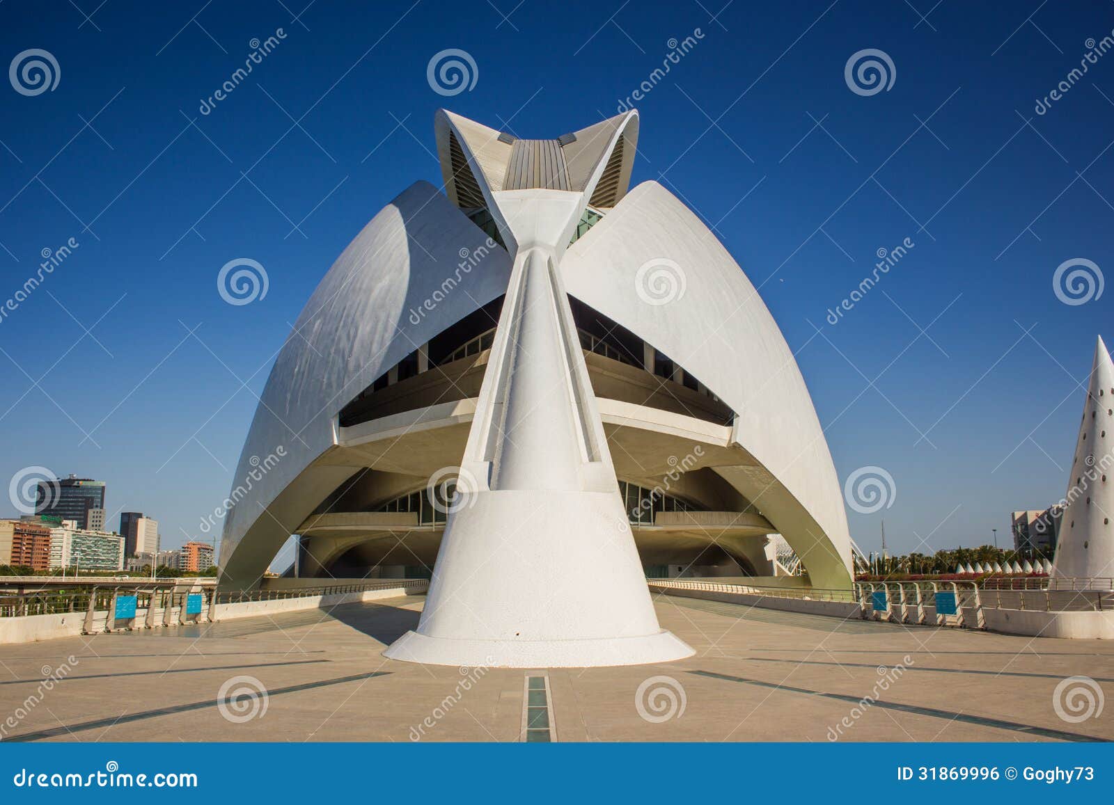 Valence, Architecture Moderne Photo éditorial - Image du toit, parfait ...