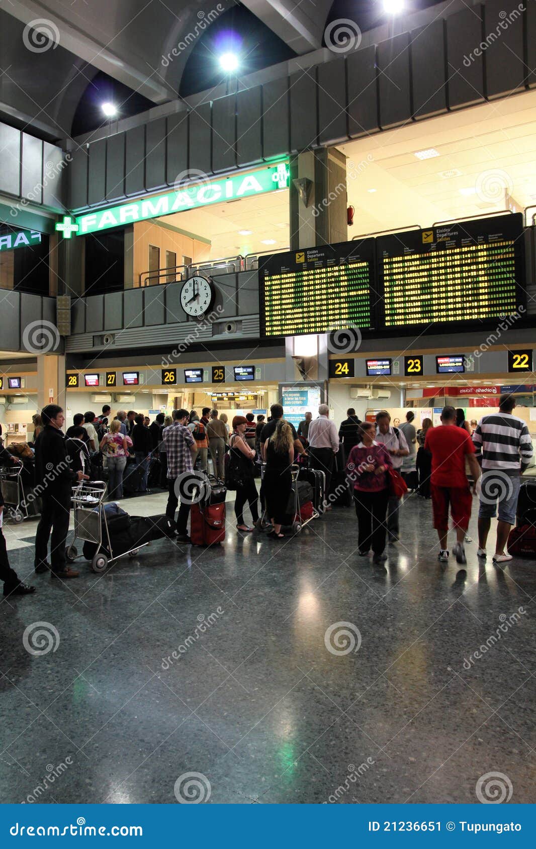Valencia airport editorial photo. Image of valencia, check - 21236651