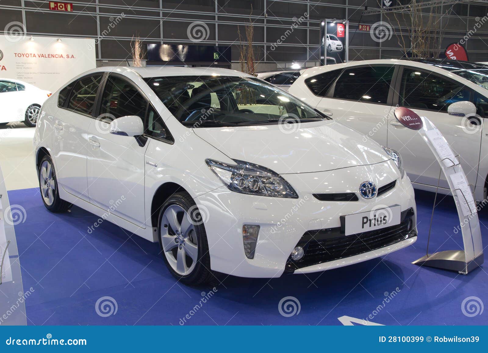 Valencia Car Show editorial stock image. Image of white - 28100399