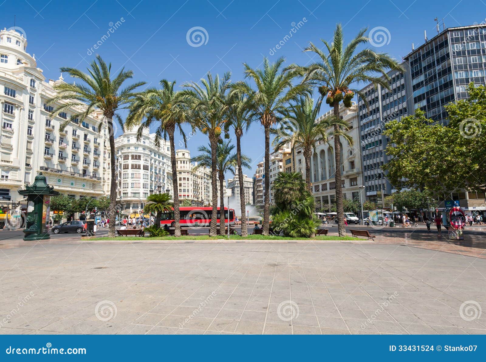 Valencia city centre editorial stock image. Image of lifestyle - 33431524
