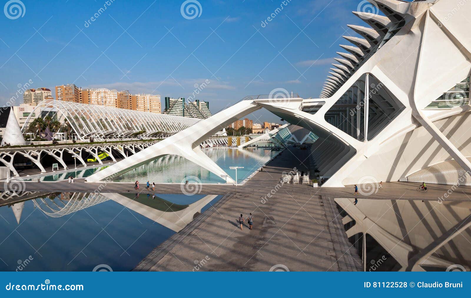 Valencia - Science Museum and Pool Editorial Stock Photo - Image of ...