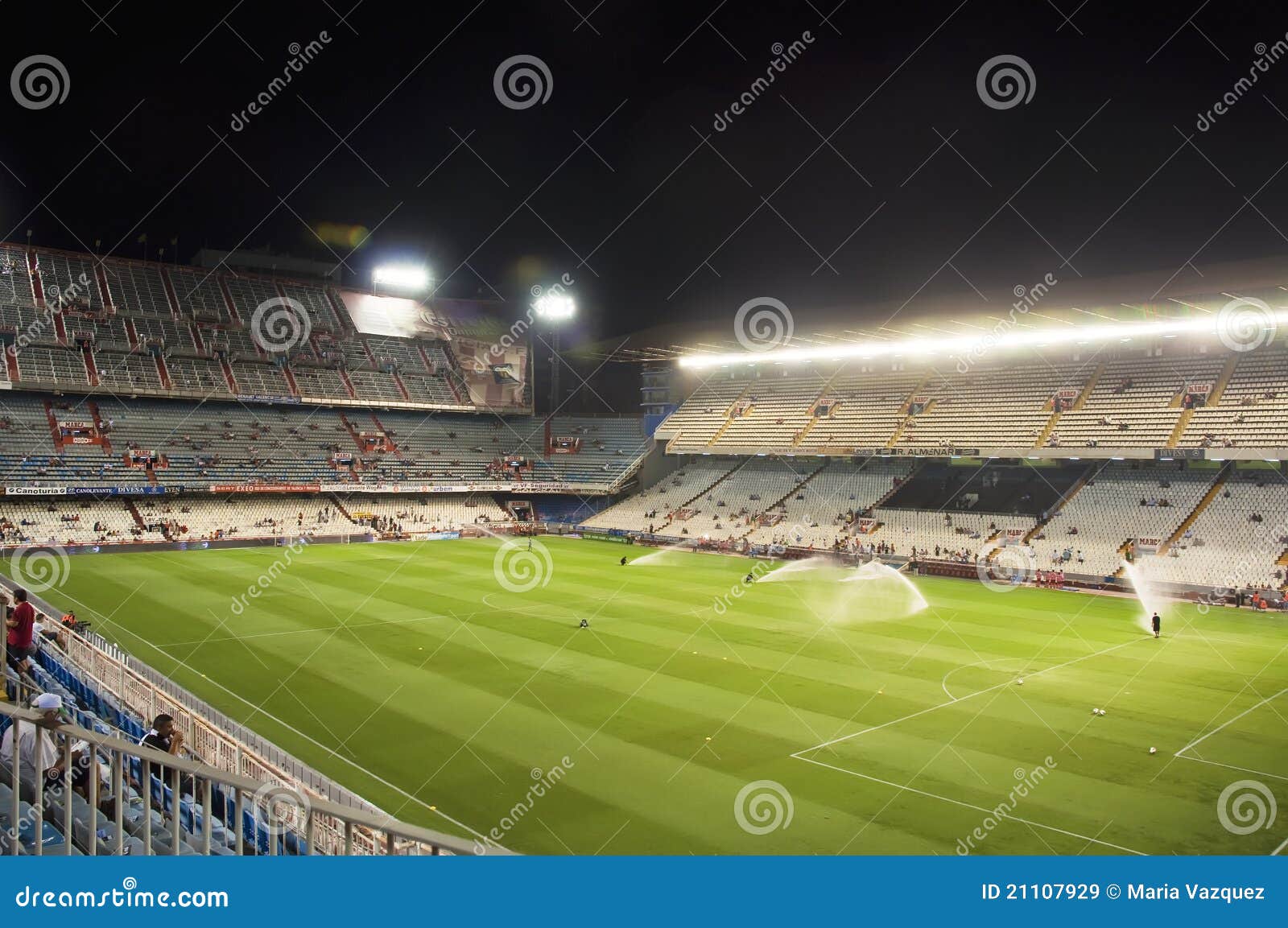 Valencia soccer field editorial stock image. Image of followers - 21107929
