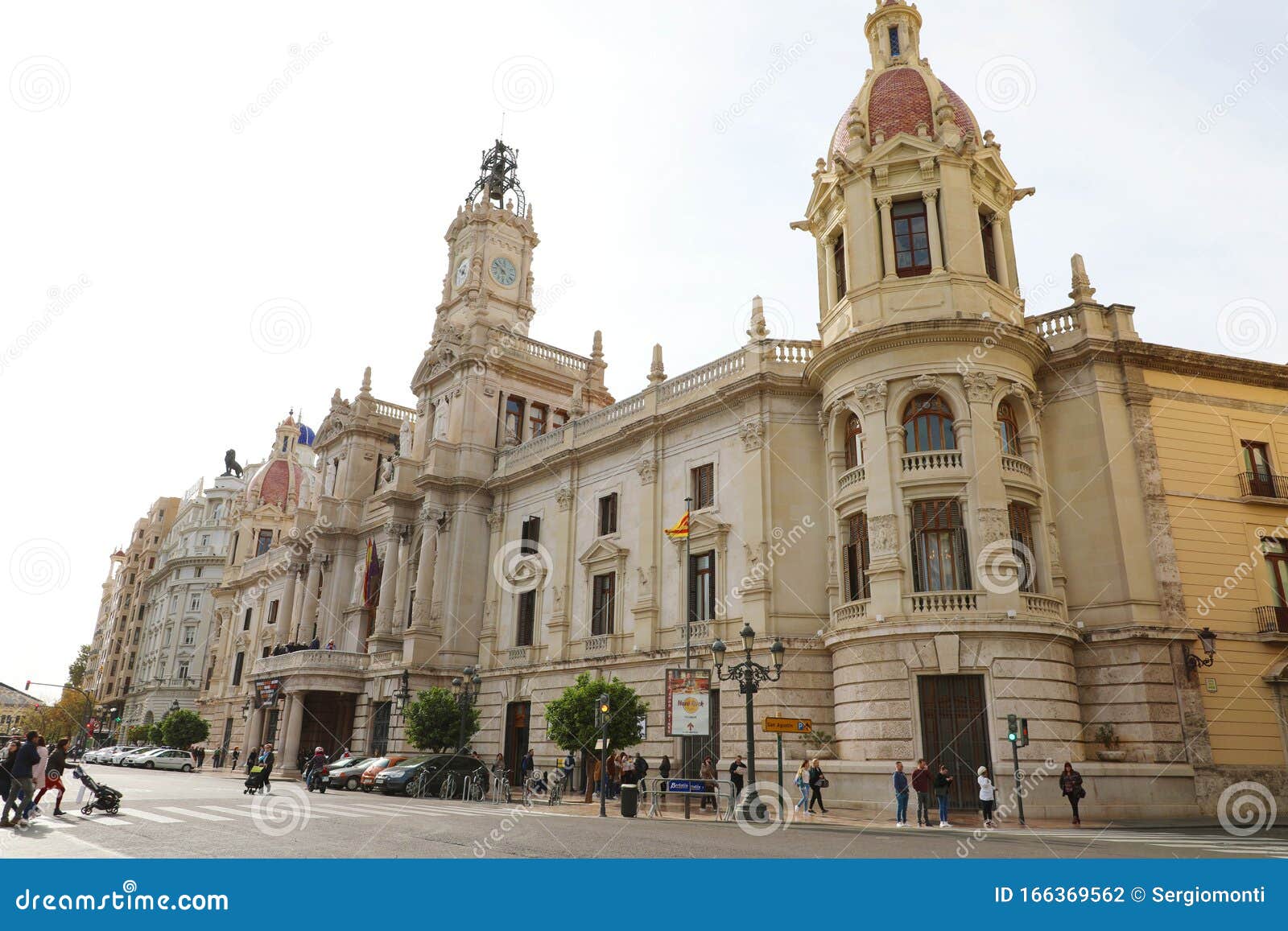 VALENCIA, SPAIN - NOVEMBER 28, 2019: Valencia City Hall, Spain ...