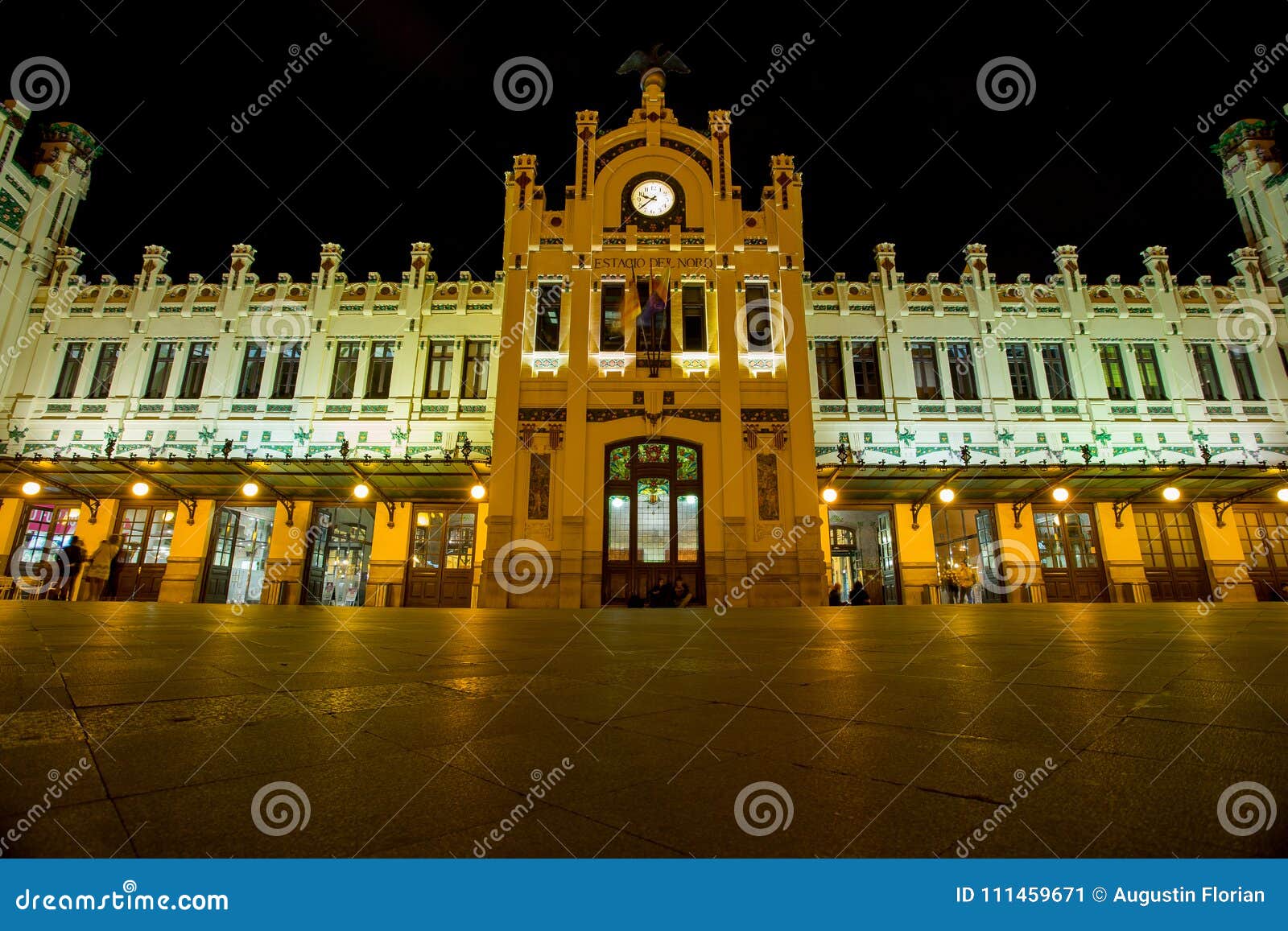 Valencia Train Station, Spain Editorial Photo - Image of exterior ...