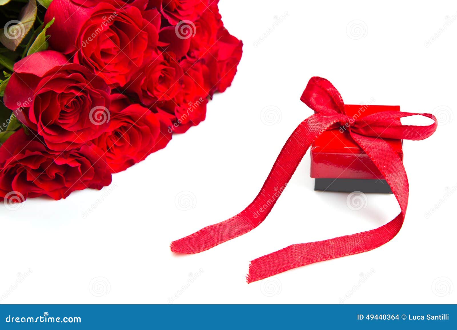 Valentine S Day Red Roses and Gift Box Stock Photo - Image of love ...