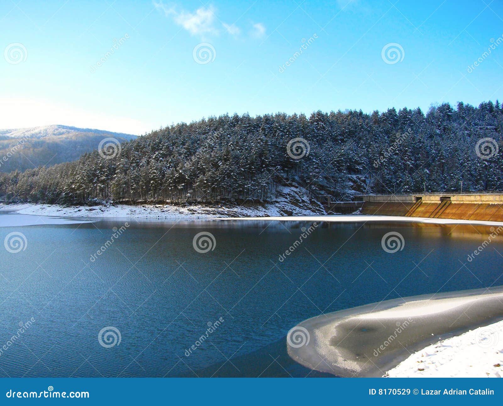 Valiug dam on winter stock image. Image of severin, hills - 8170529