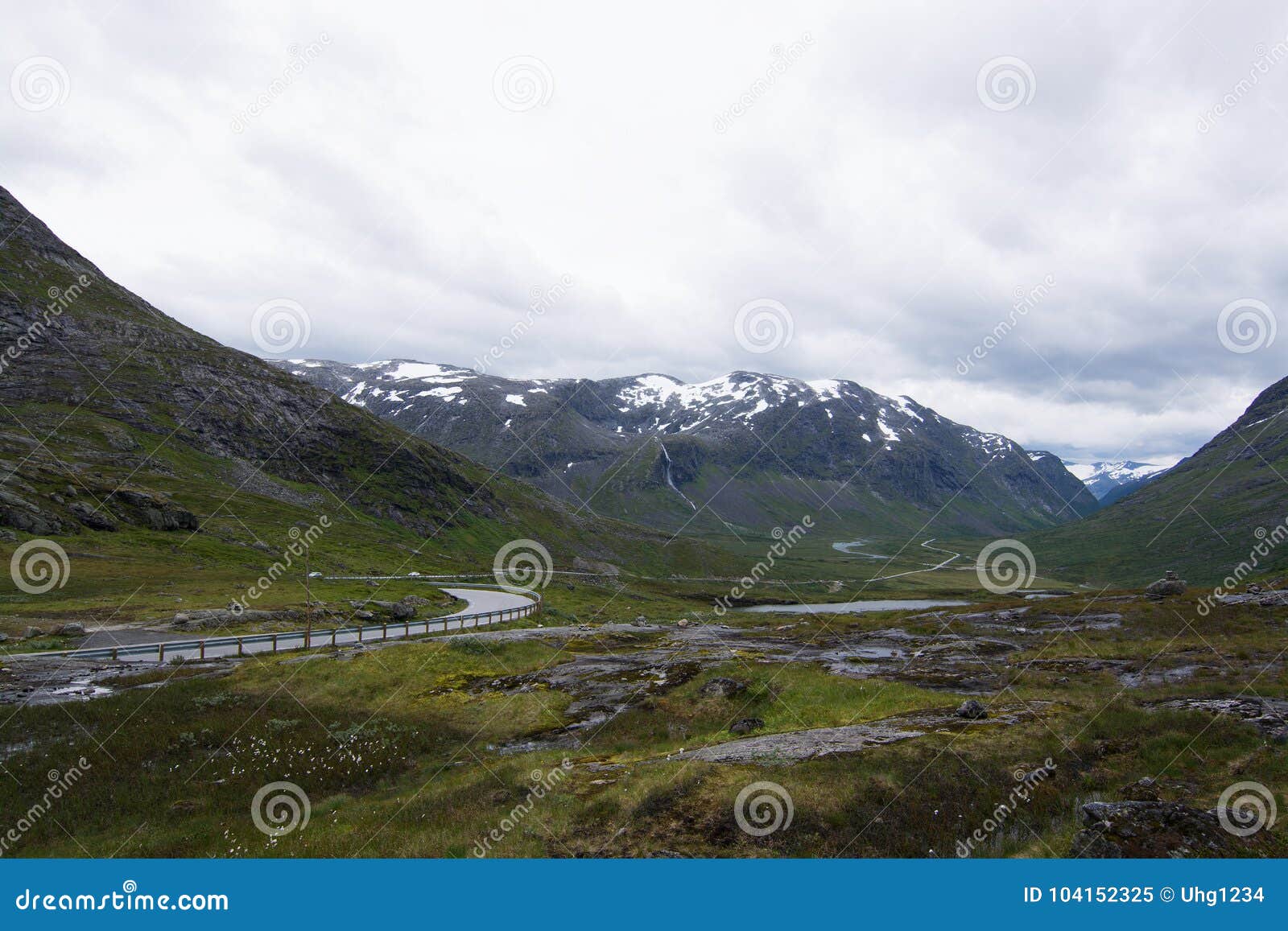 Valldalen, Moere Og Romsdal, Norwegia Obraz Stock - Obraz złożonej z ...