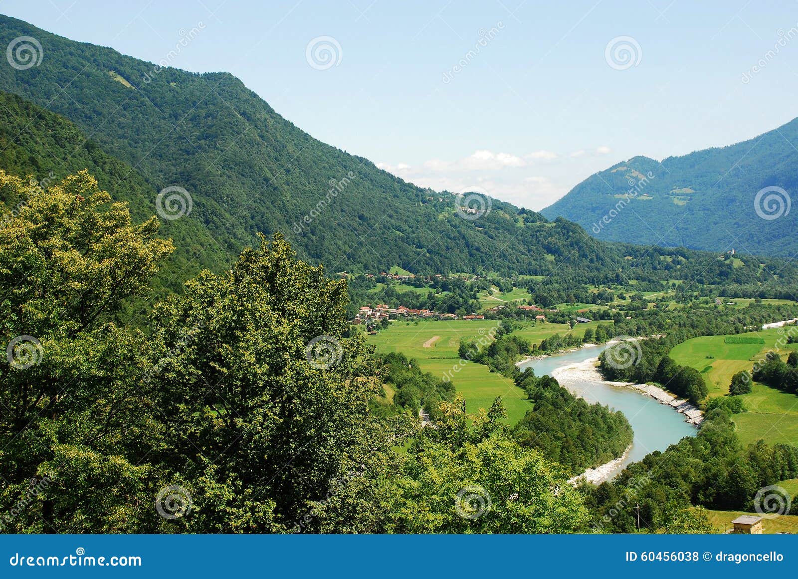 Valle De Soca Cerca De Kobarid Foto de archivo - Imagen de esloveno ...