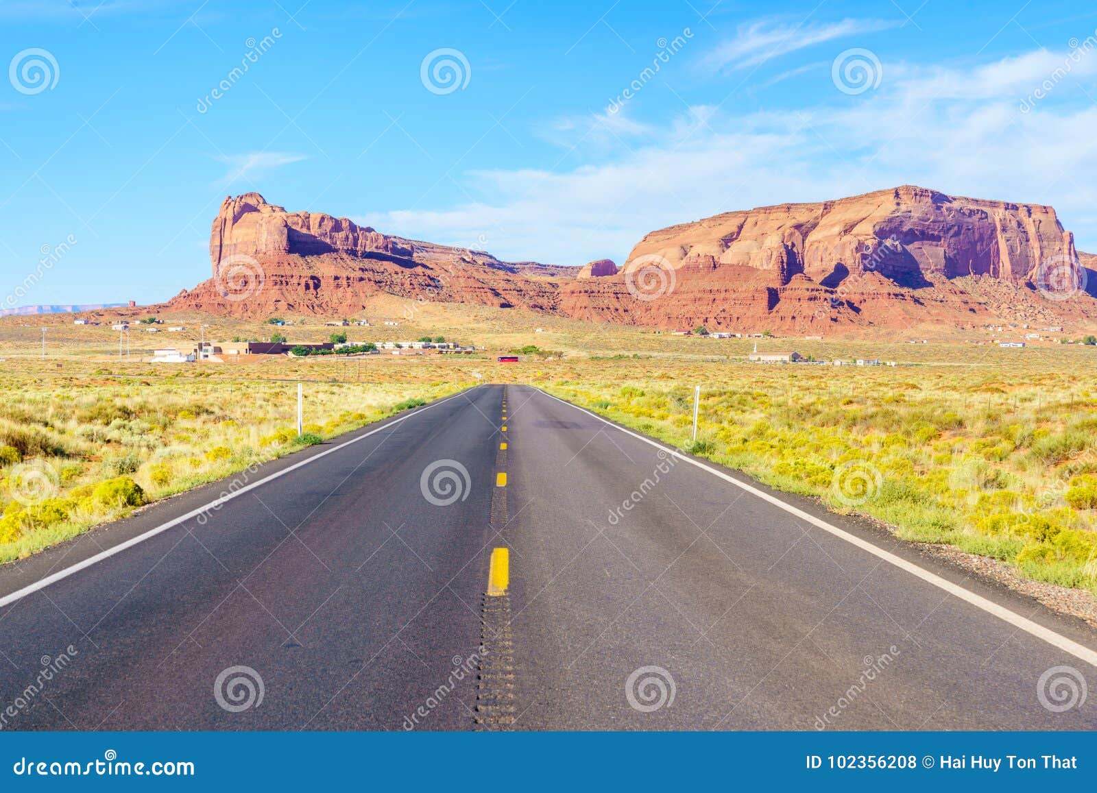 Valle del monumento foto de archivo. Imagen de infinito - 102356208