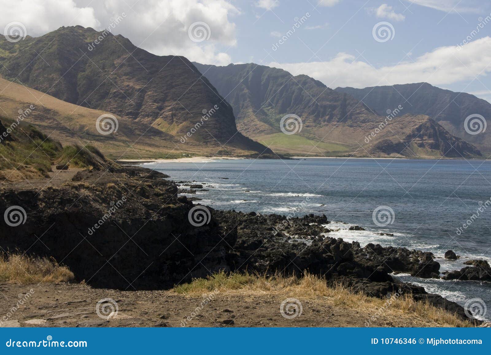Valle Oahu, HI de Makaha foto de archivo. Imagen de canto - 10746346