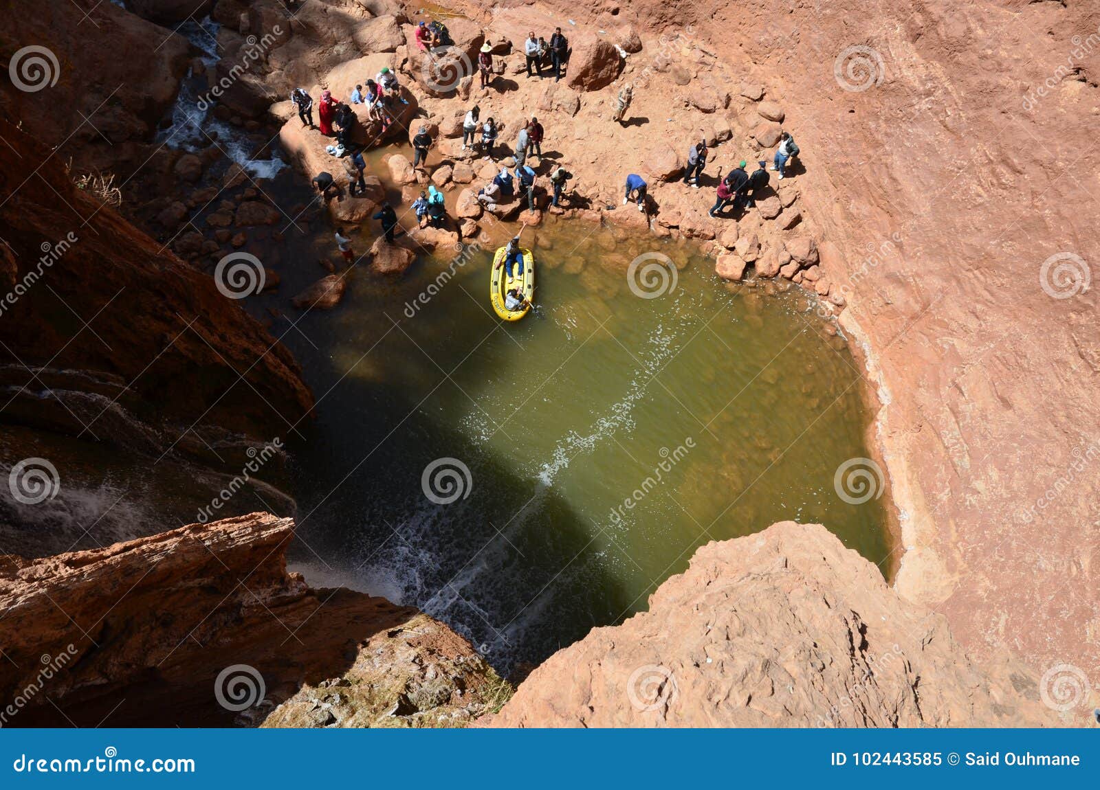 Valley Mother of the Spring Editorial Image - Image of nifra, twenty ...