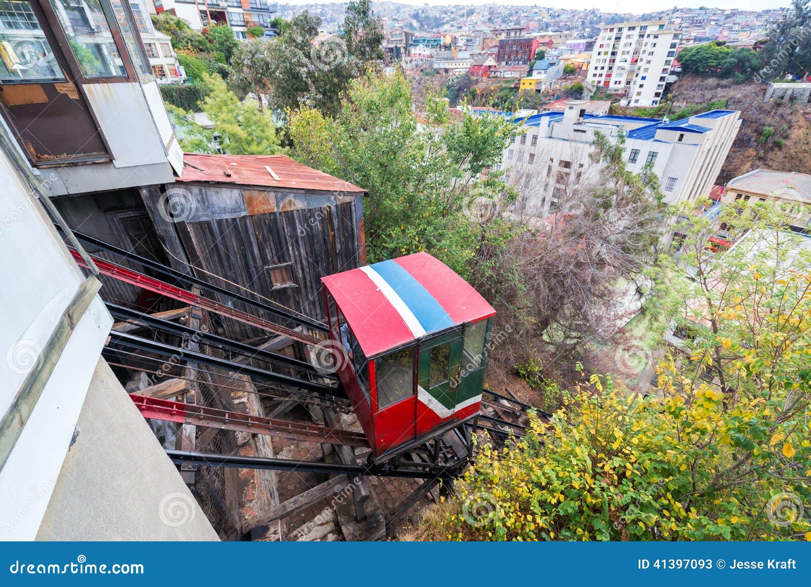 Valparaiso funicular imagen de archivo. Imagen de ciudad - 41397093