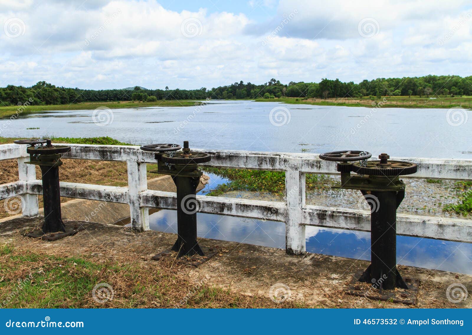 Valve control water stock photo. Image of floodgate, technology - 46573532