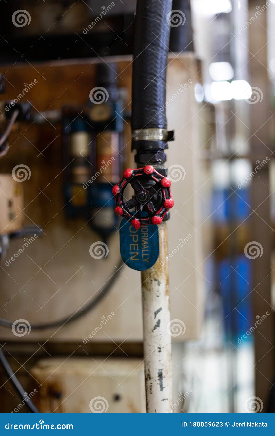 Valve that is Opened and Closed for Control Cutting Oil of Machine in ...