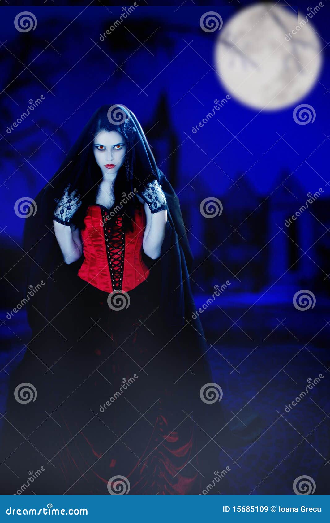 Vampier stock afbeelding. Image of donker, mysticus, schoonheid - 15685109