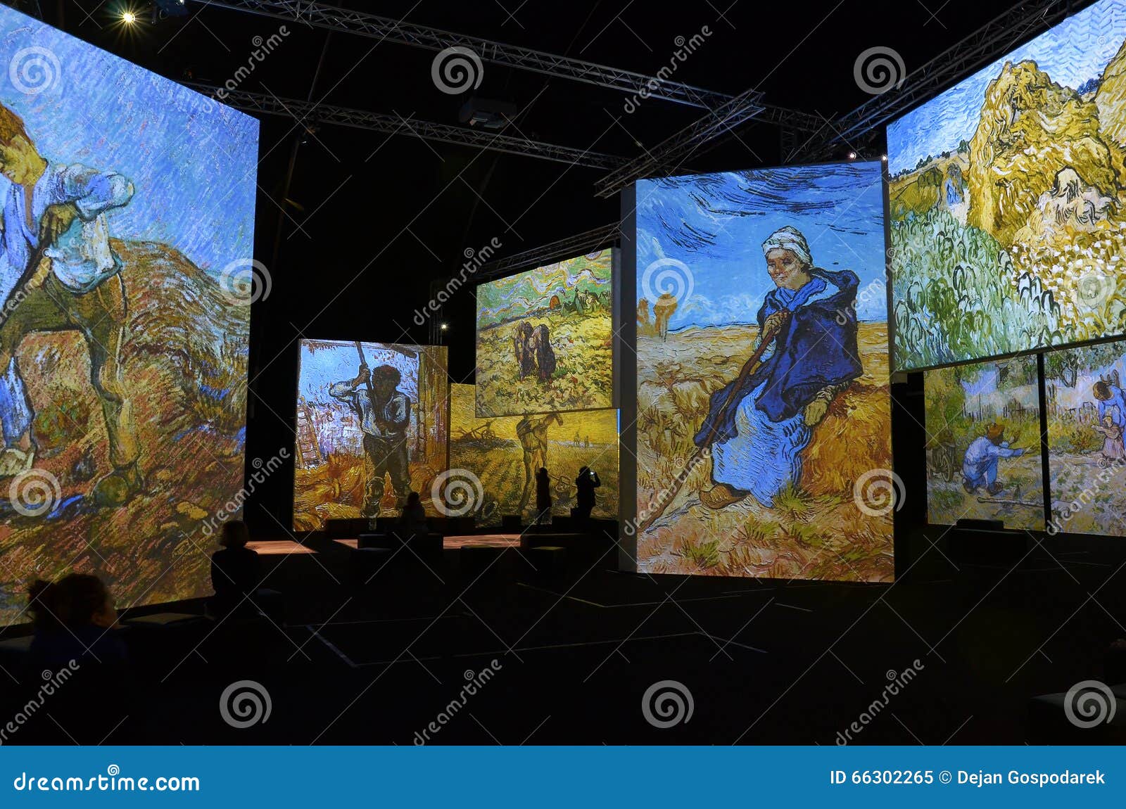 Van Gogh Alive redactionele afbeelding. Image of tentoonstelling - 66302265
