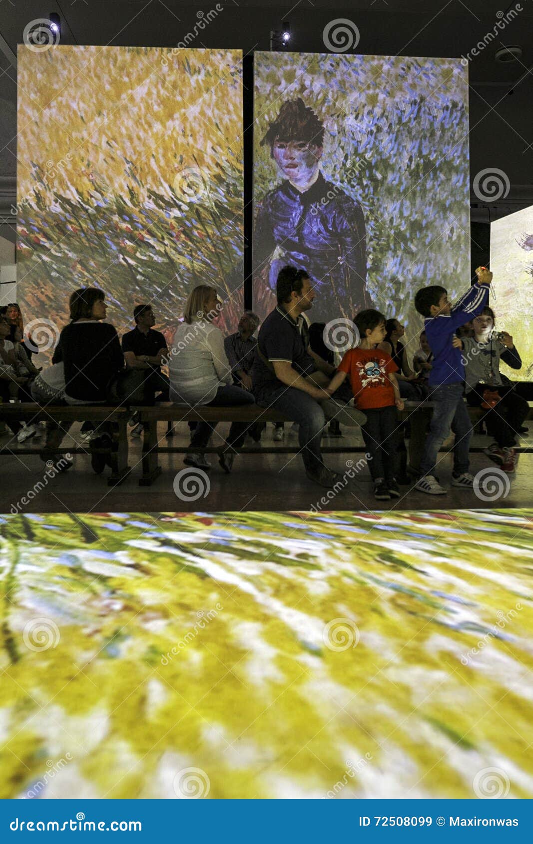 Van Gogh Alive editorial stock image. Image of painting - 72508099