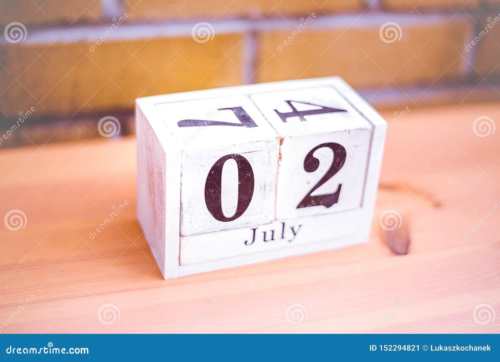 2 Van Juli - 2 Juli - Verjaardag - Nationale Anisettedag Stock ...