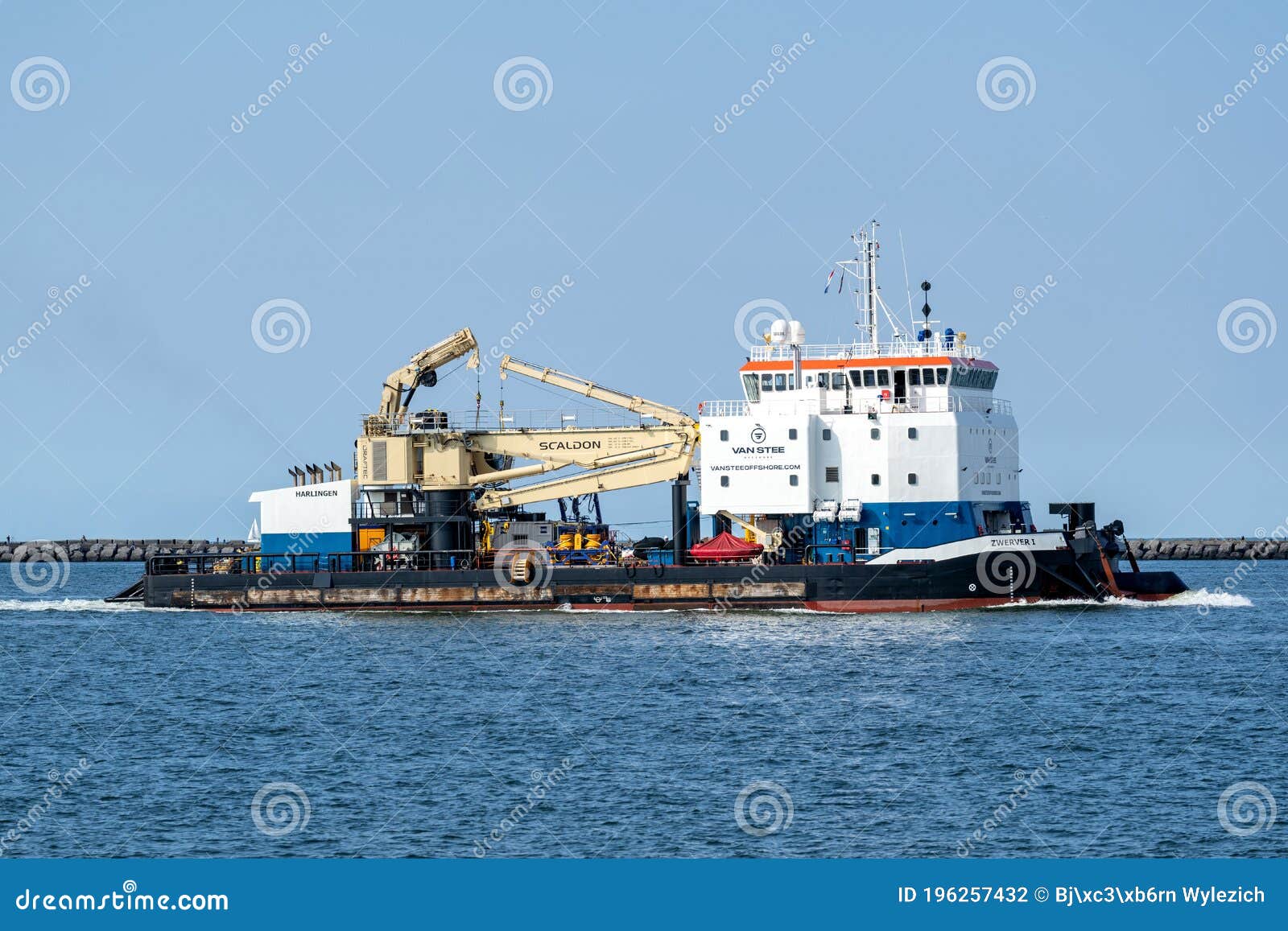 ZWERVER I editorial photography. Image of offshore, blue - 196257432