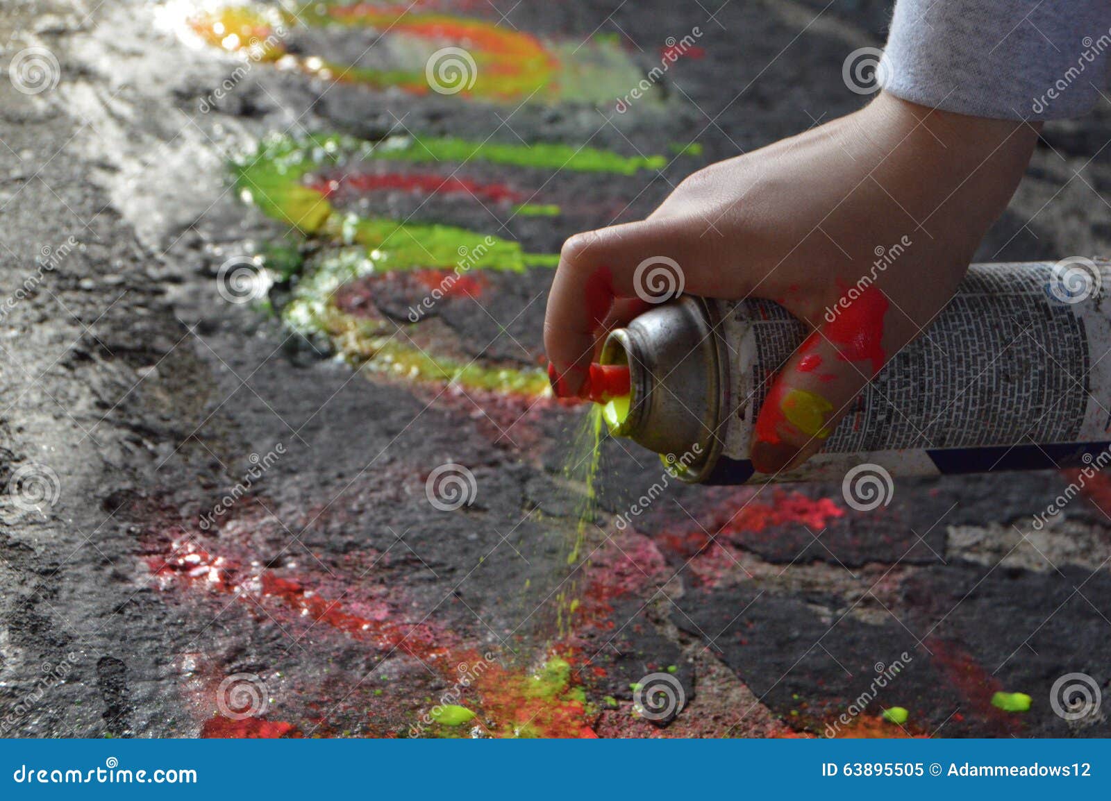Vandalize image stock. Image of pollution, vert, coloré - 63895505