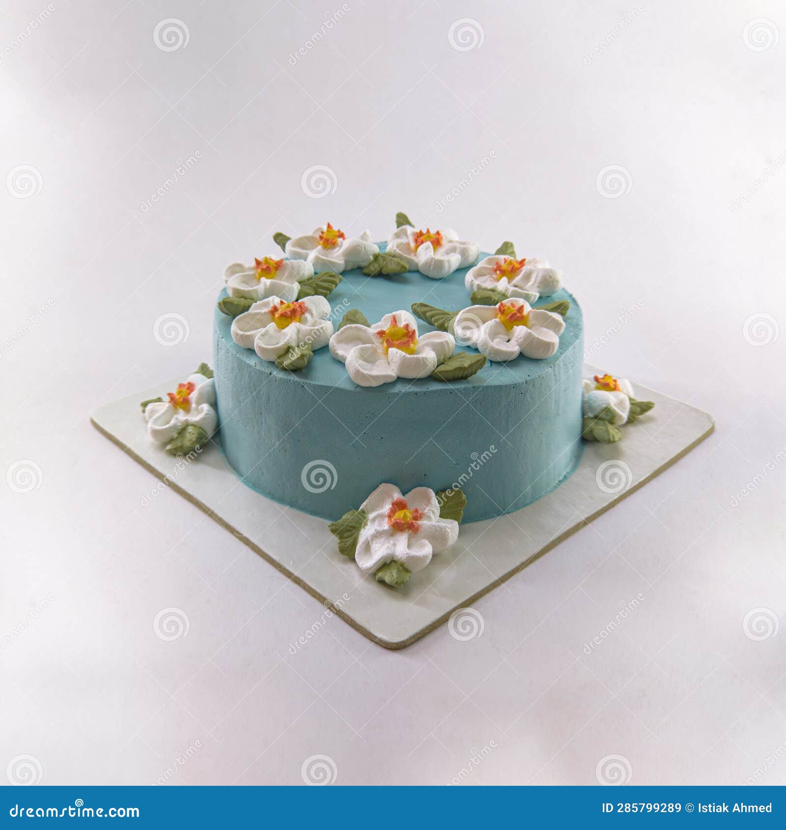 Vanilla Cake Isolated on White Background Stock Image - Image of ...