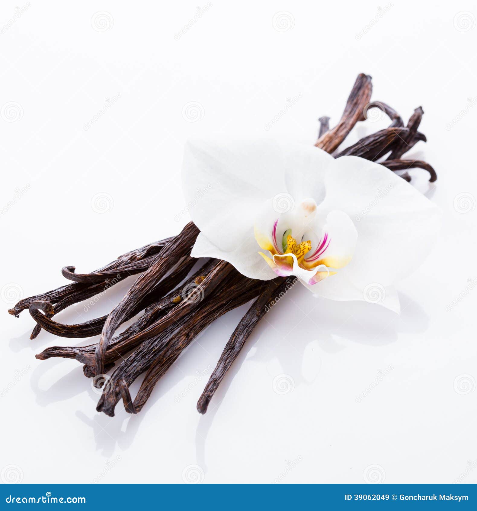 Vanilla pods stock image. Image of aromatic, background - 39062049