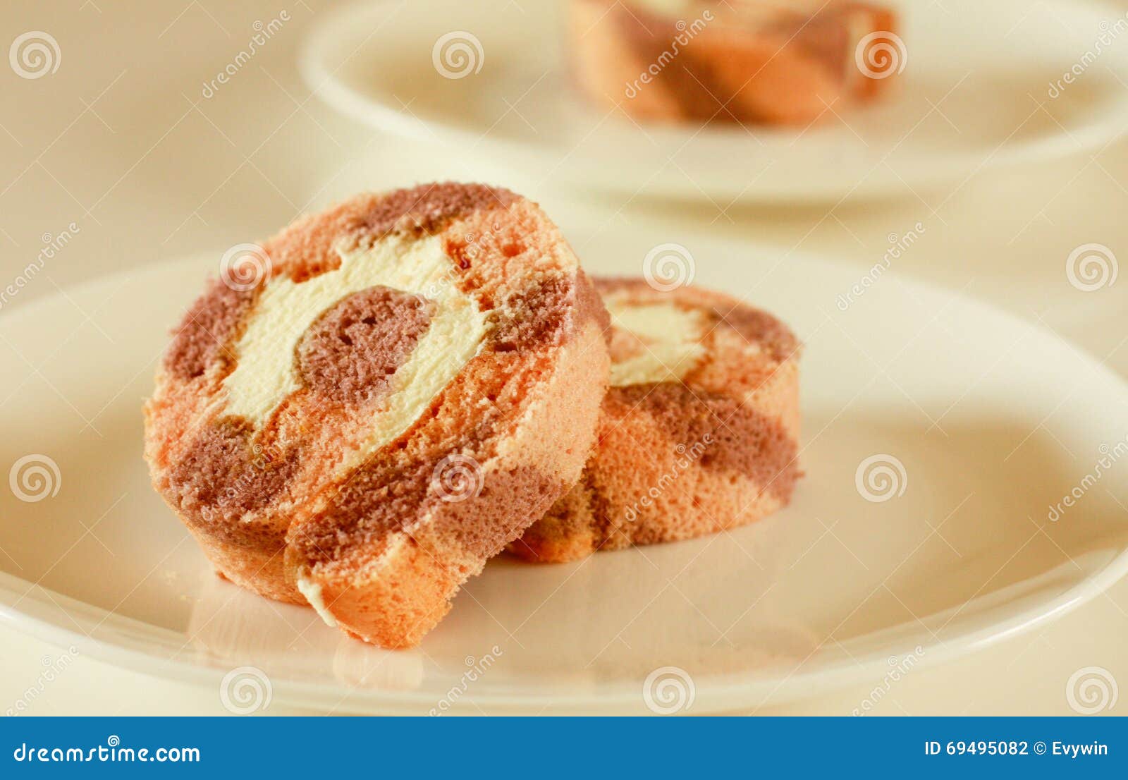 Vanilla Swiss Roll stock photo. Image of cream, patterns - 69495082