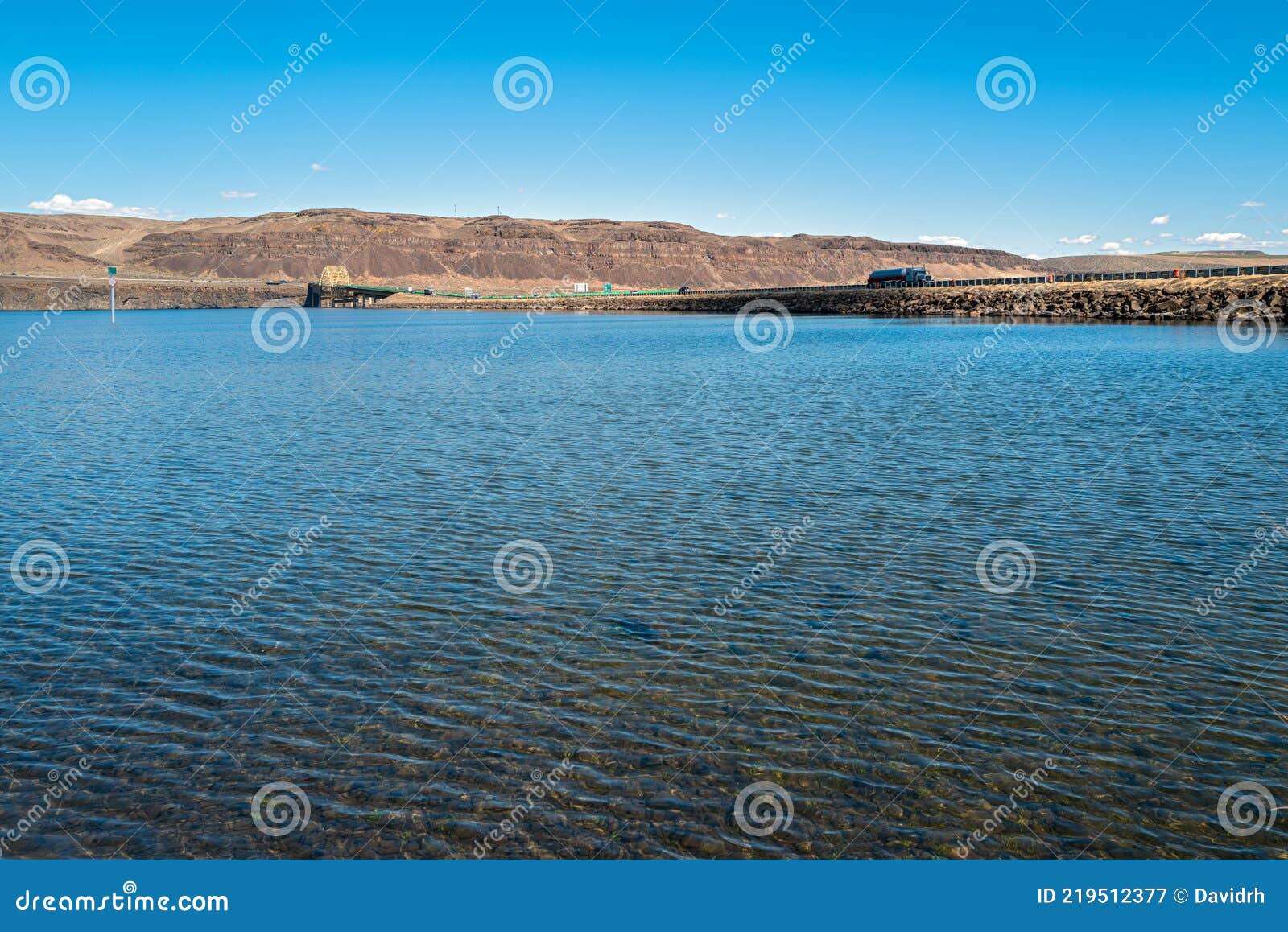 The Vantage Bridge of Interstate 90 Spans the Columbia River ...