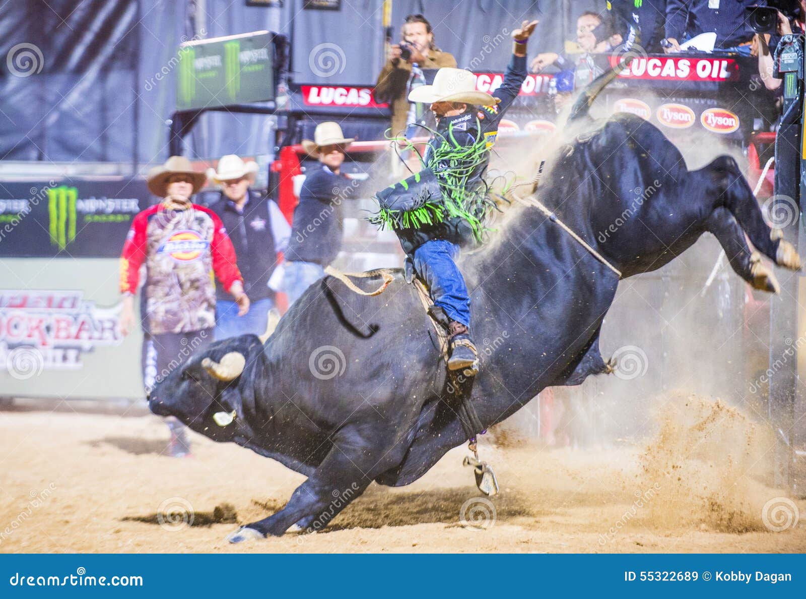 Vaquero pasado Standing imagen de archivo editorial. Imagen de colorado ...