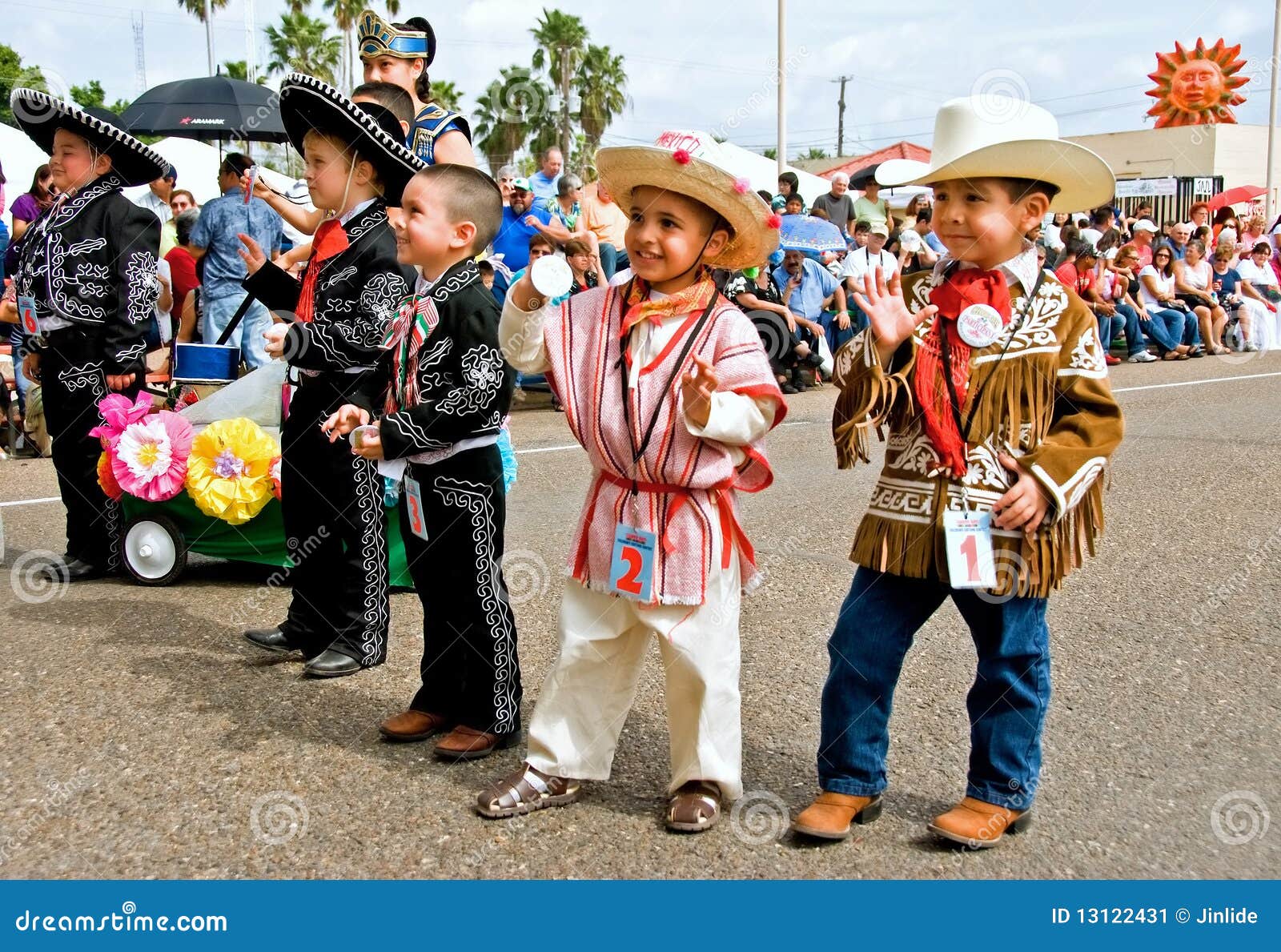 Vaqueros jovenes foto editorial. Imagen de competencia - 13122431