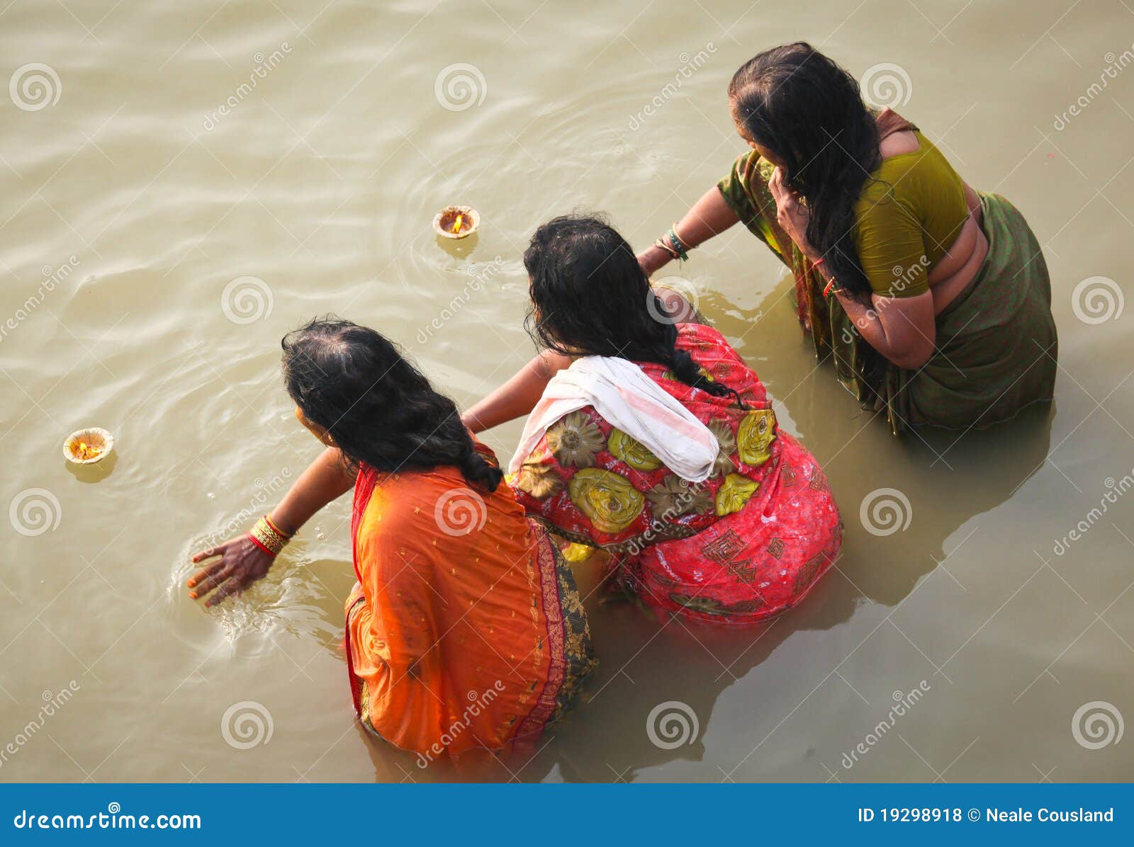 VARANASI - 6 Novembre: Gente Indù Fotografia Stock Editoriale ...