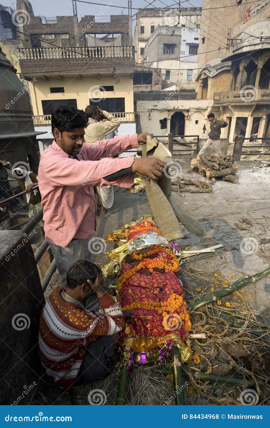 Varanasi editorial stock photo. Image of manikarnika - 84434968