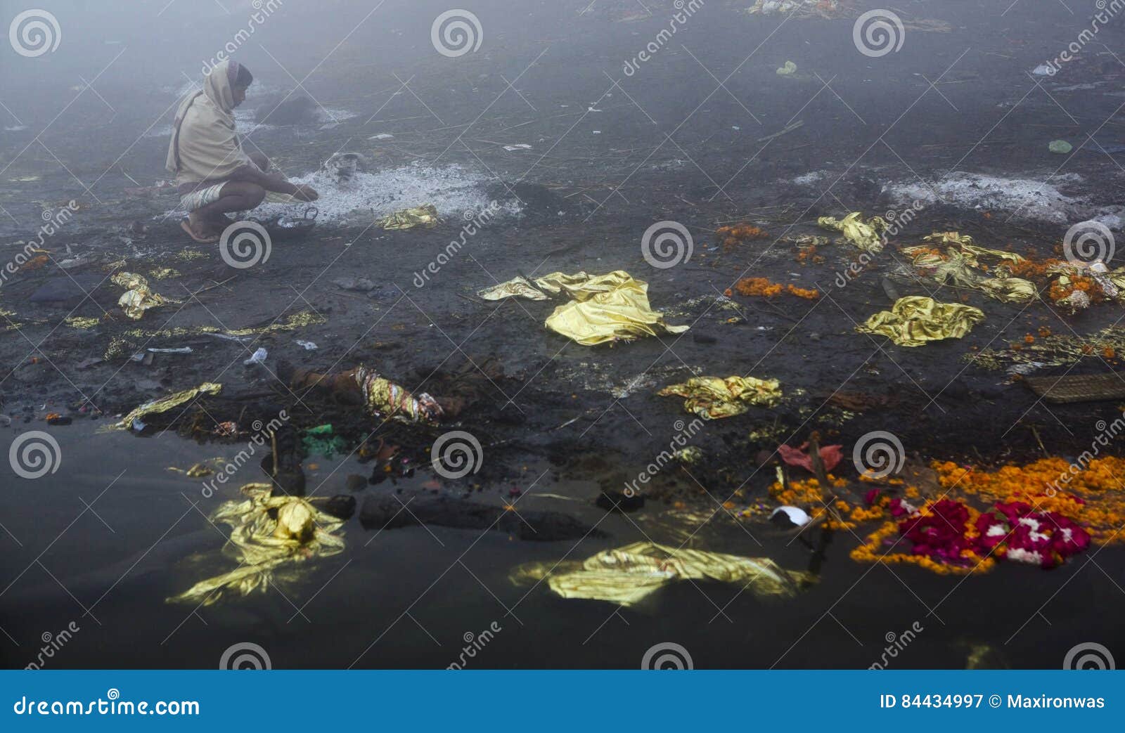 Varanasi editorial photography. Image of india, death - 84434997