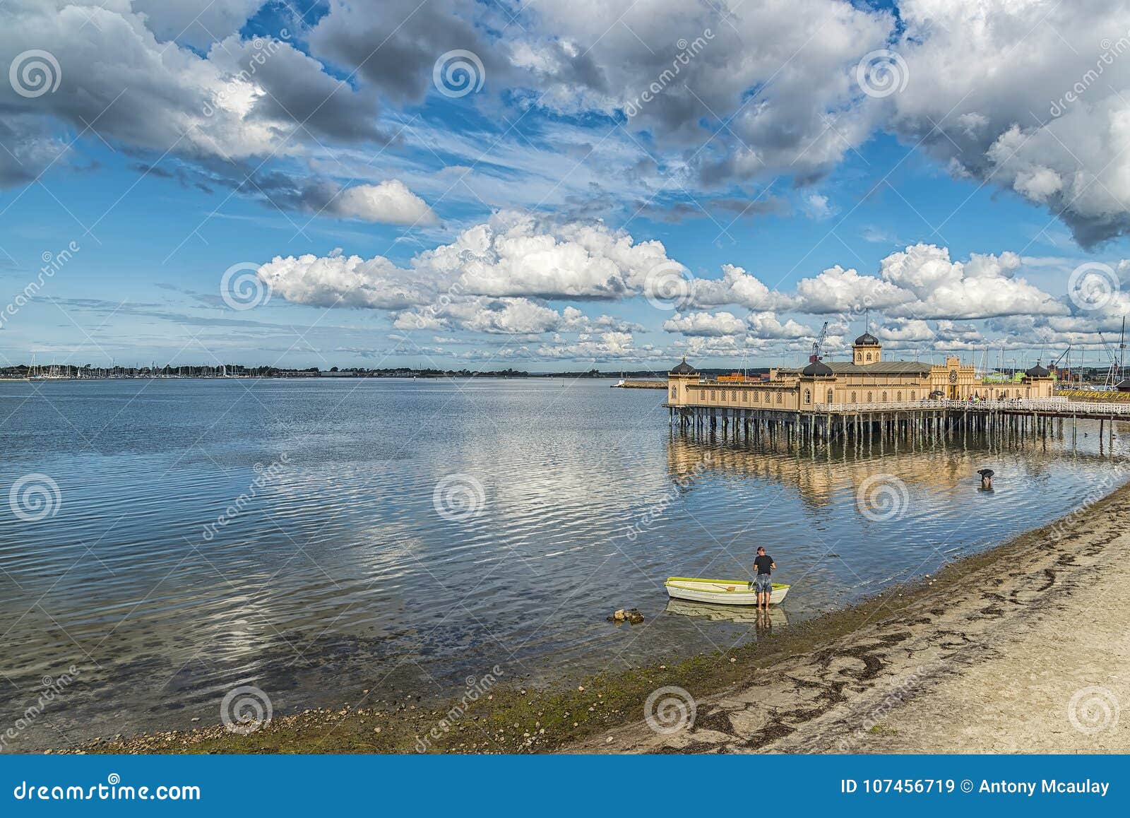 Varberg kallt badhus redaktionell fotografering för bildbyråer. Bild av ...