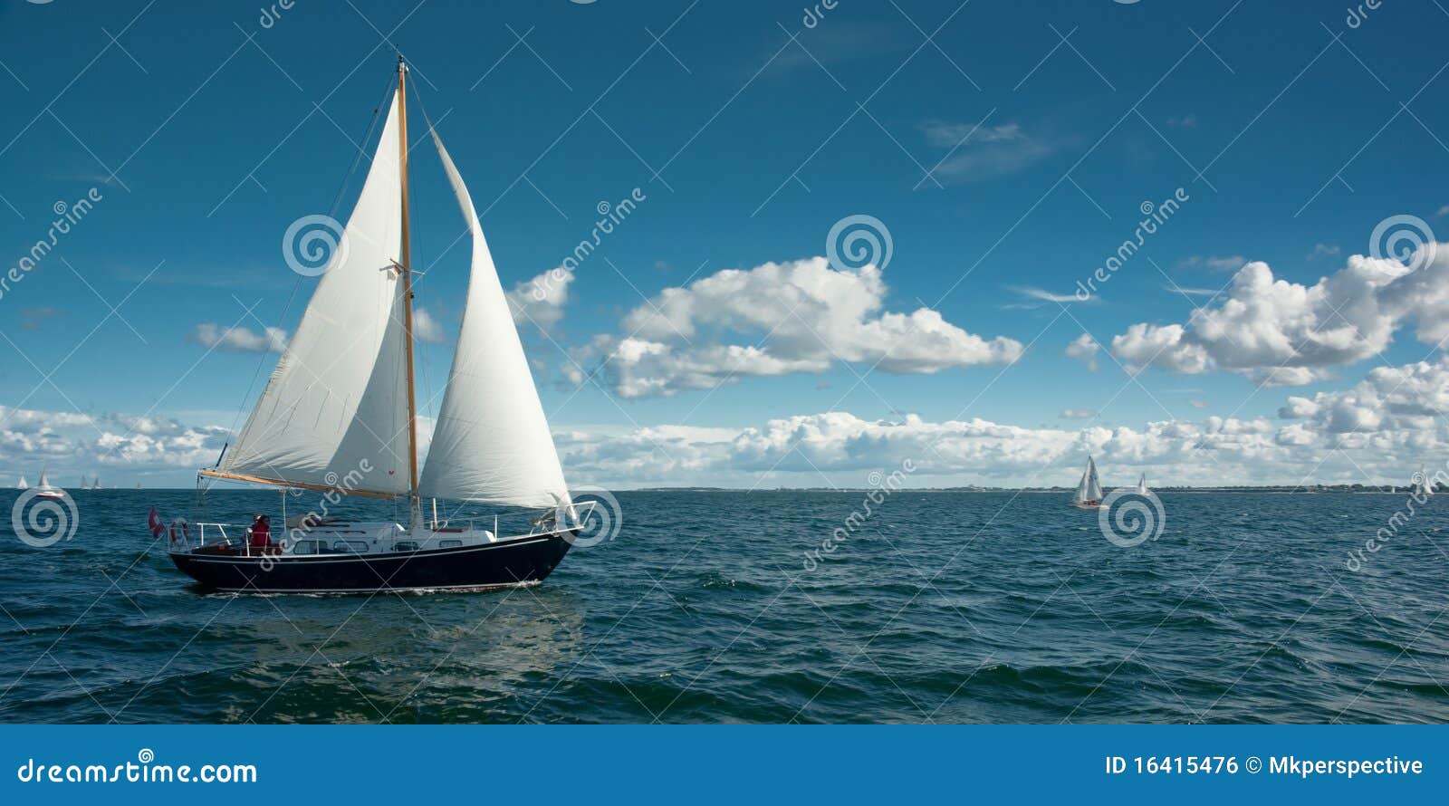 Varende boot stock foto. Image of succes, overzees, zeil - 16415476