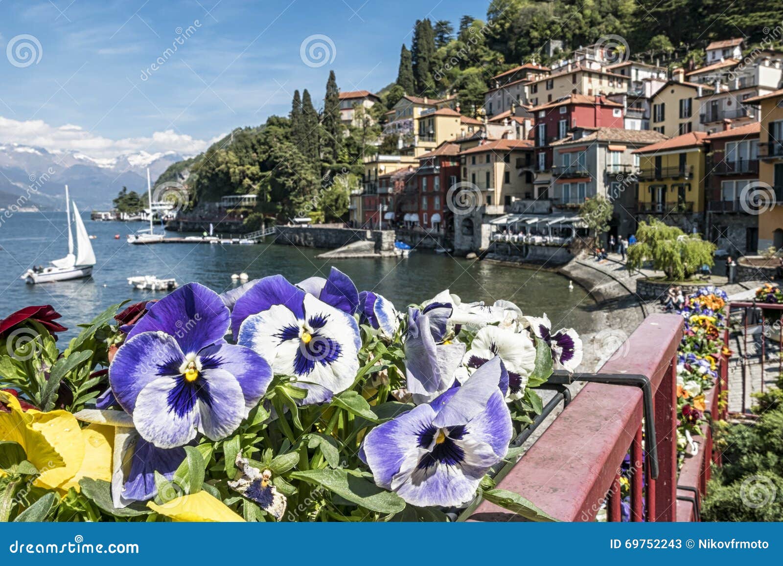 Varenna ( Lake Como ) Royalty-Free Stock Photography | CartoonDealer ...