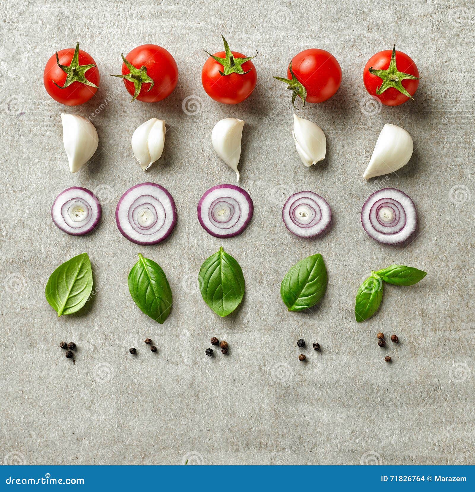 Vari Ingredienti Alimentari Crudi Freschi Fotografia Stock - Immagine ...