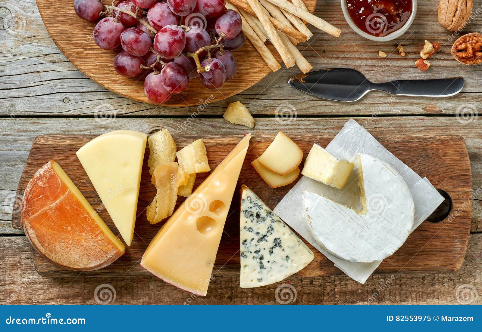 Vari tipi di formaggi immagine stock. Immagine di alimento - 82553975