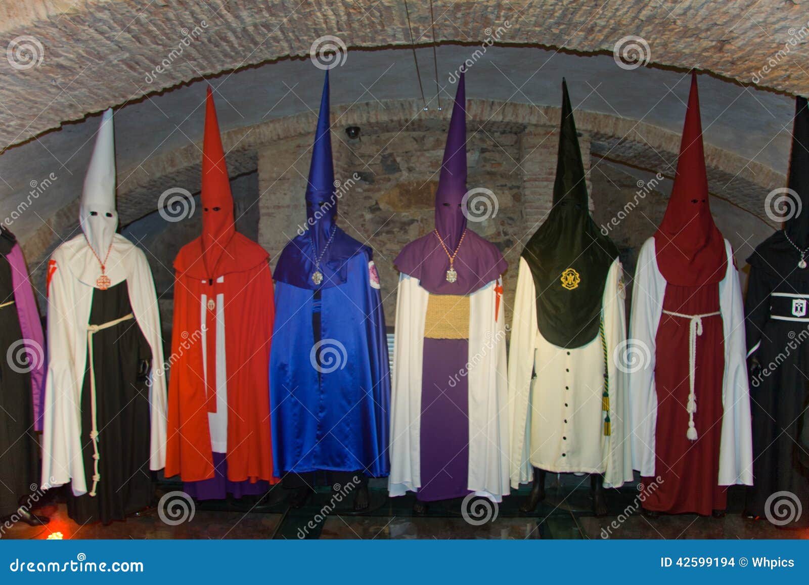 Varia Ropa De La Semana Santa De Caceres Imagen de archivo editorial ...