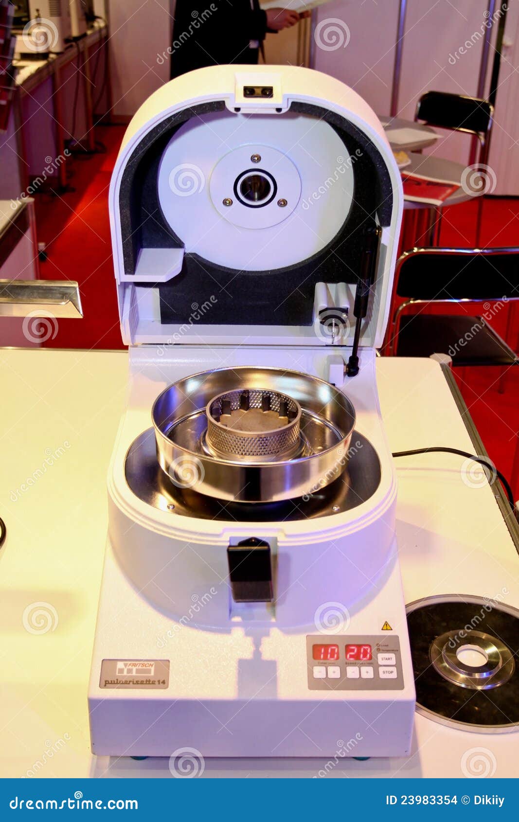 Variable Speed Rotor Mill PULVERISETTE 14 Editorial Stock Image - Image ...