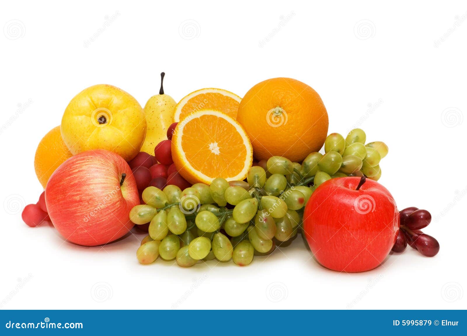 Varias frutas aisladas imagen de archivo. Imagen de jugoso - 5995879