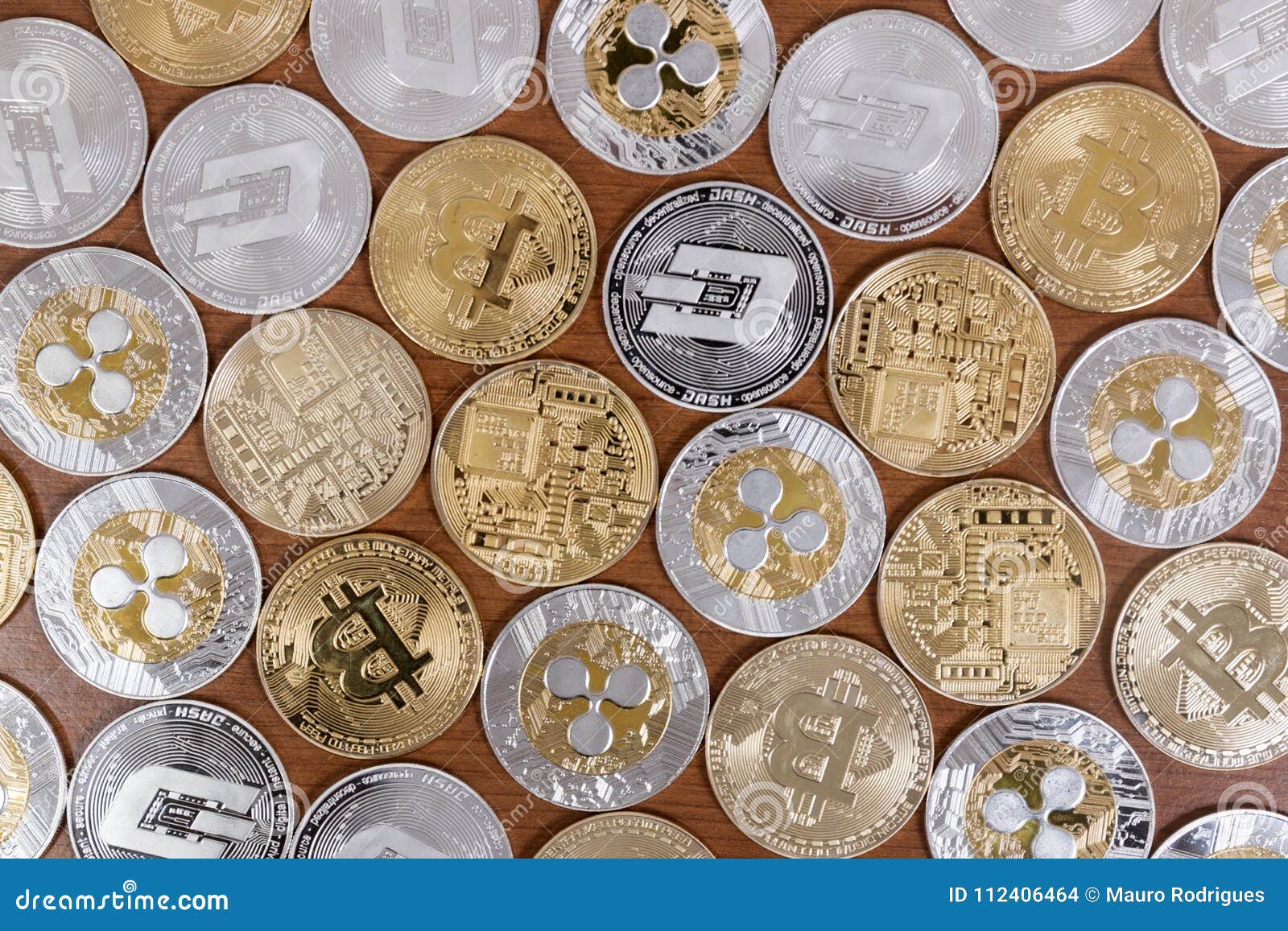 Varias Monedas Crypto Alineadas De La Moneda Imagen de archivo ...