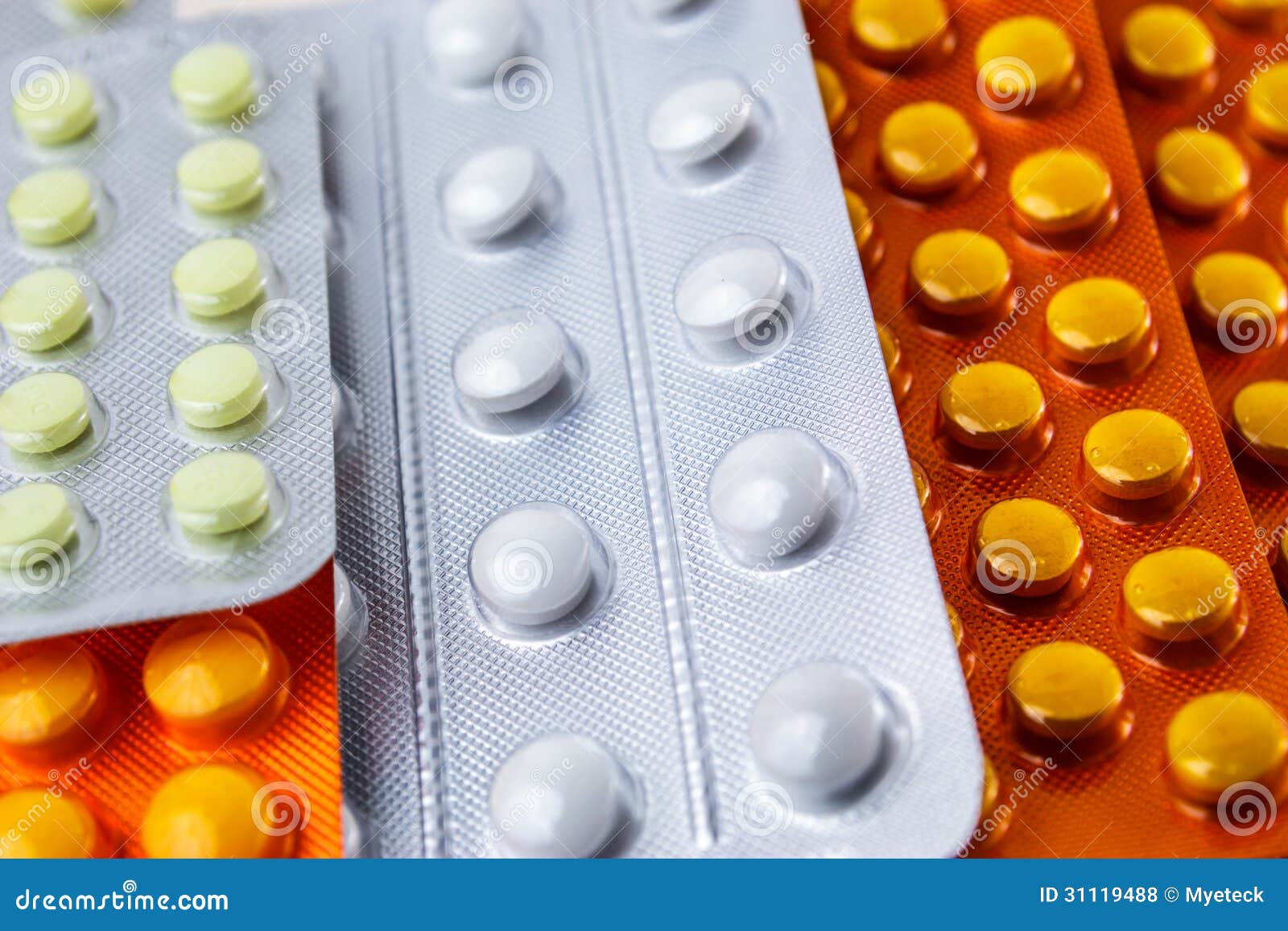 Varie pillole in bolle fotografia stock. Immagine di contenitore - 31119488