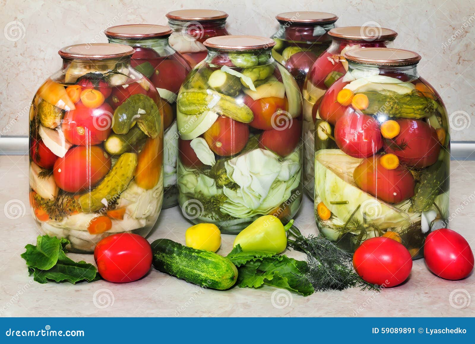 Varie Verdure Inscatolate in Barattoli Di Vetro Immagine Stock ...